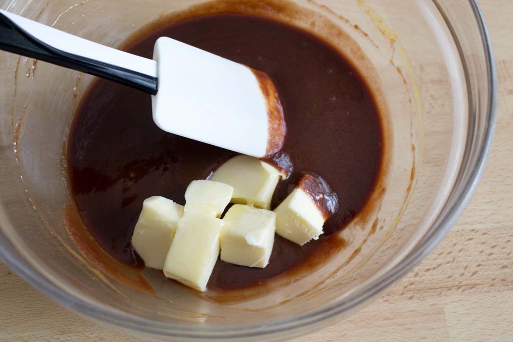 Mogador macarons (Milk chocolate and passion fruit) – Road to Pastry