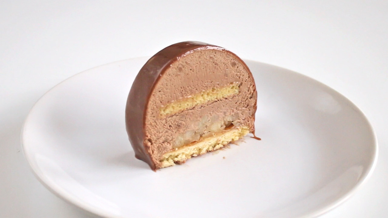 Recipe: Chocolate and hazelnut Christmas yule log – Road to Pastry